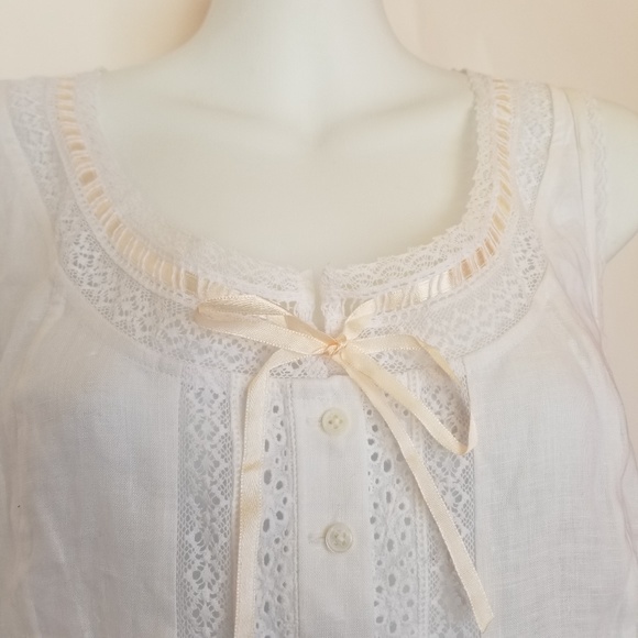 Reformation | Tops | Nwt Reformation Shakespeare Top | Poshmark